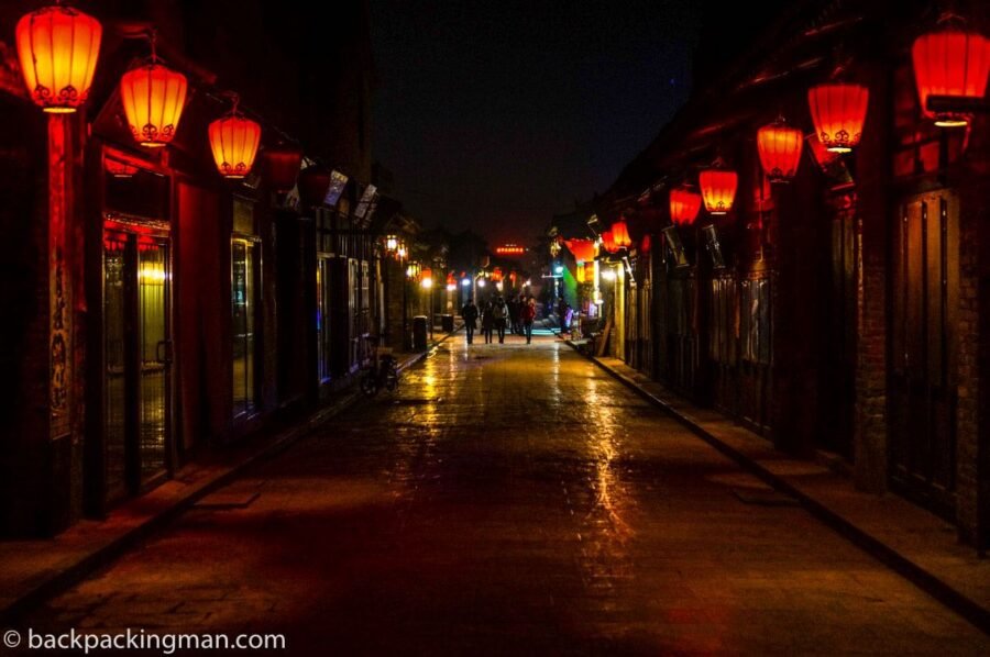 pingyao-night-china - Backpackingman