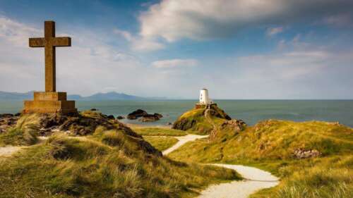 Great Anglesey Lighthouses To See (+ Beaches) - Backpackingman