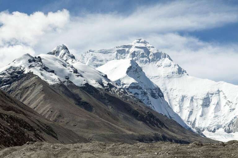 25 Most Famous Landmarks in Asia - Backpackingman