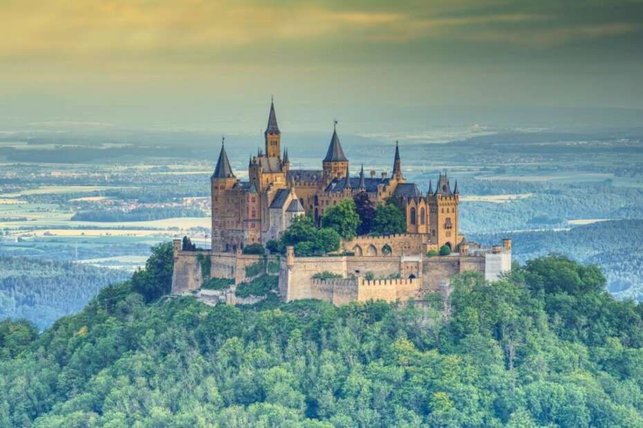 30 Best Castles In Europe To See (Fairytale Castles) - Backpackingman