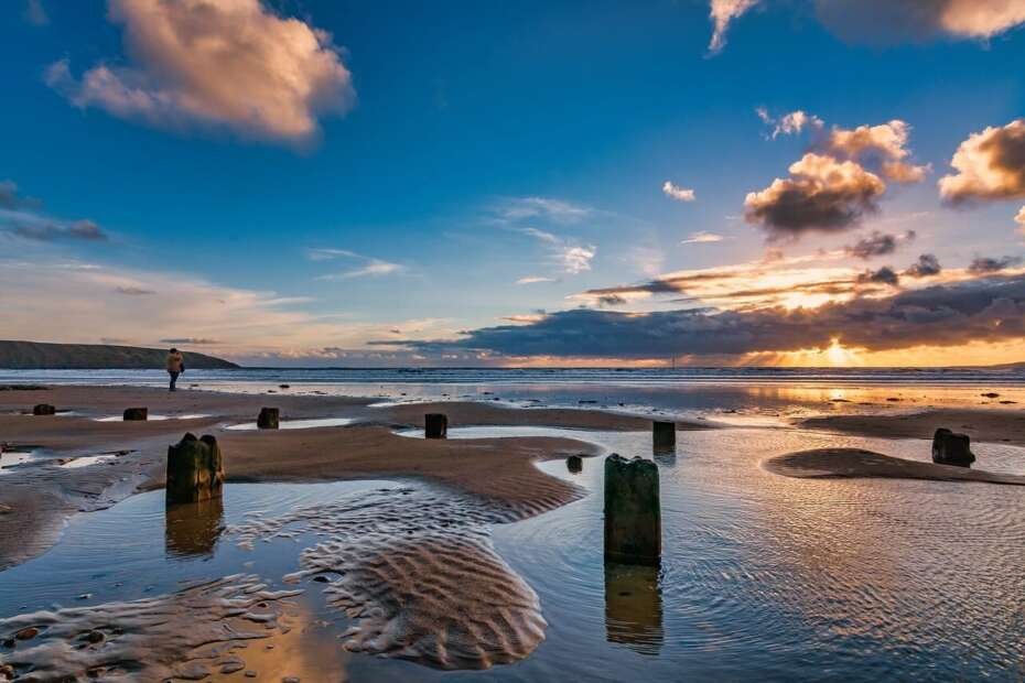 10 Best Seaside Towns In Yorkshire To Visit (+Villages)