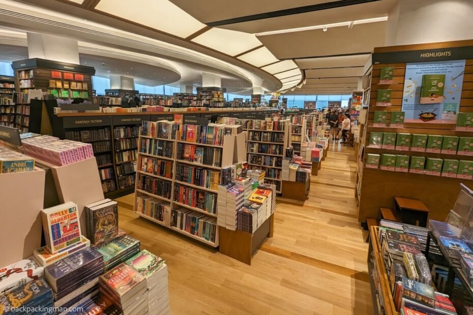 Top English Bookstores in Bangkok - Backpackingman